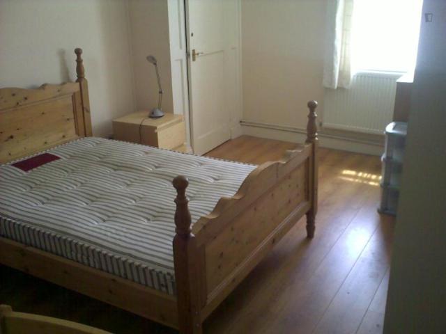 5 Bedroom Shared Living/roommate London London LS90562864