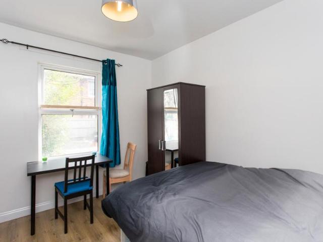 5 Bedroom Shared Living/roommate London London LS90562948