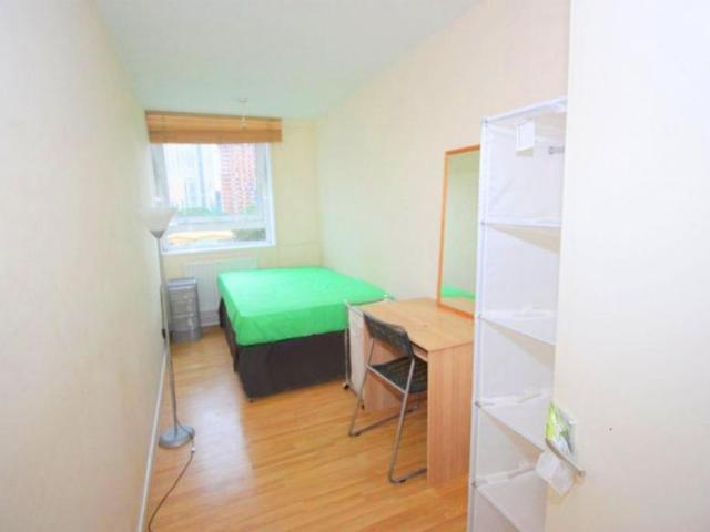 5 Bedroom Shared Living/roommate London London LS90563541