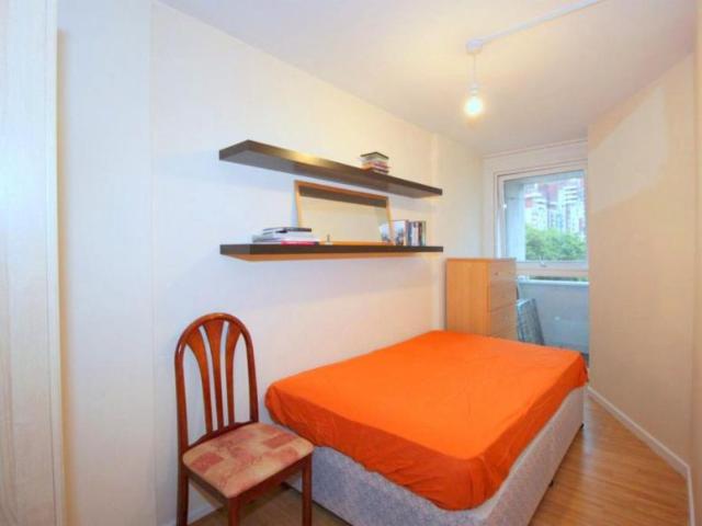 5 Bedroom Shared Living/roommate London London LS90563575