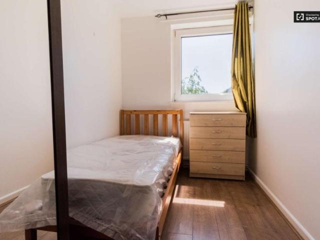 5 Bedroom Shared Living/roommate London London LS99724518