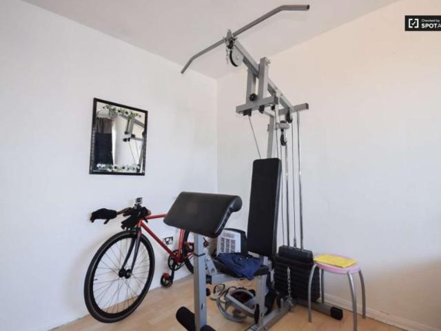 5 Bedroom Shared Living/roommate London London LS99724868