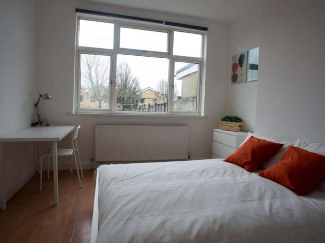 5 Bedroom Shared Living/roommate London London LS101692927