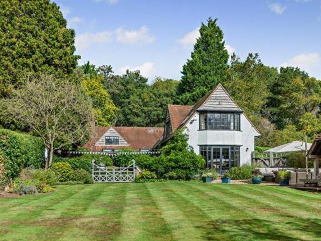 5 Bedroom Shared Living/roommate Woking Surrey LS99572173