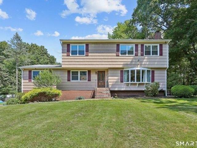 5 bedroom, Shelton CT 06484 104149992