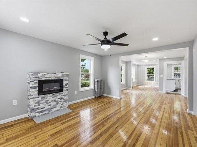 5 bedroom, Springfield MA 01108 105124116
