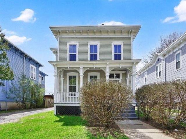 5 bedroom, Springfield MA 01109 LS102342468
