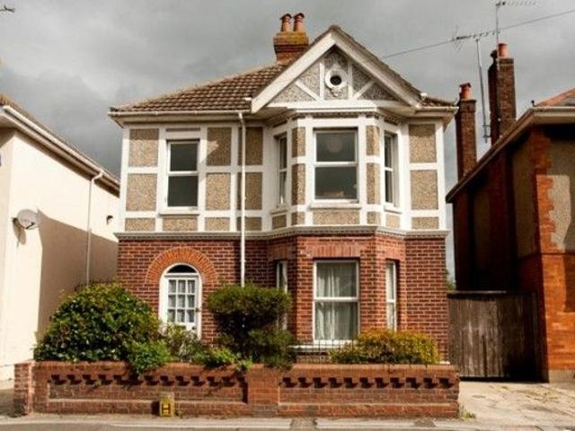 5 Bedroom Student House Great location for Talbot Campus students