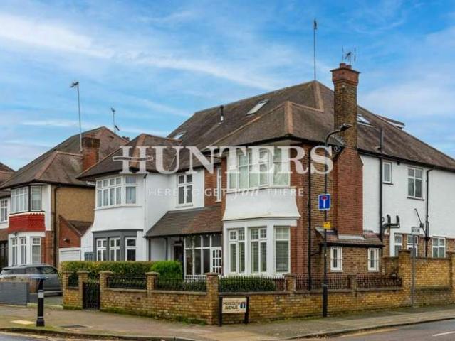 5 Bedroom Studio Flat