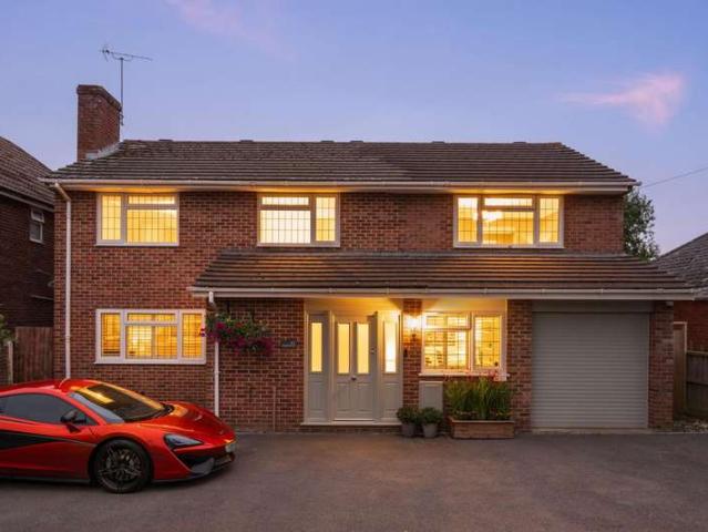 5 Bedroom Studio Flat