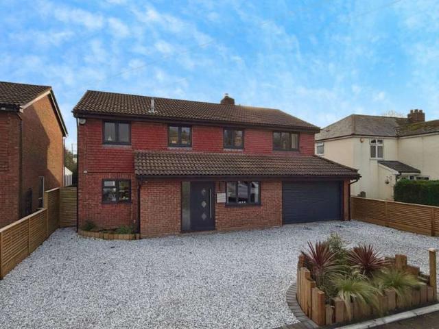 5 Bedroom Studio Flat