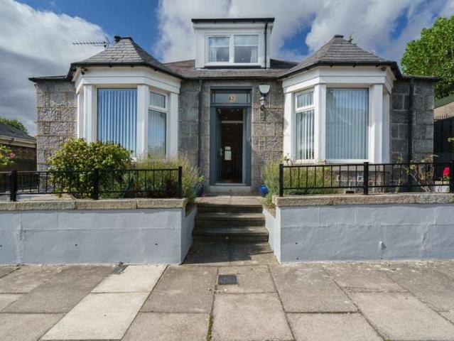 5 Bedroom Studio Flat