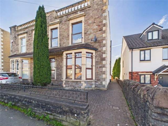 5 Bedroom Studio Flat