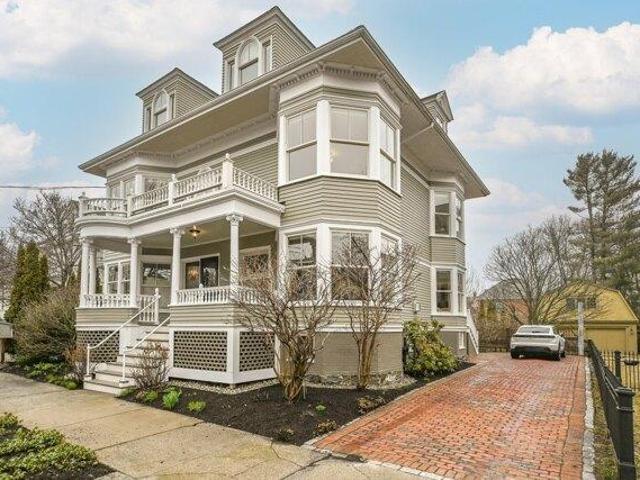 5 bedroom, Portland ME 04102 LS101707797