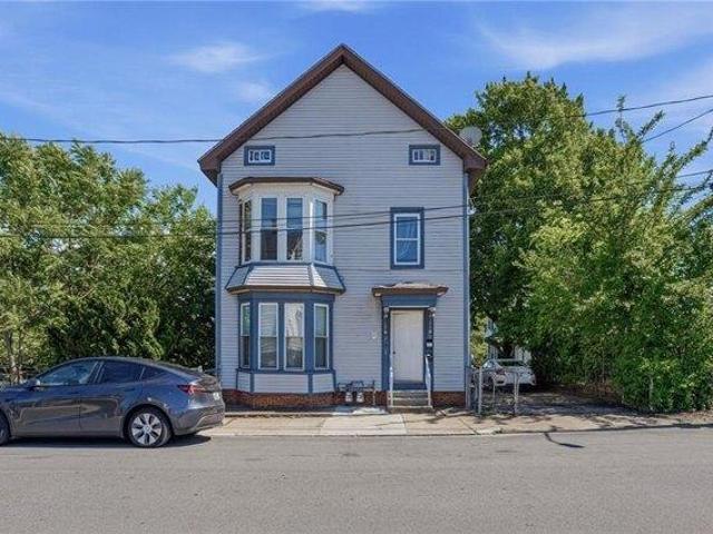 5 bedroom, Pawtucket RI 02860 105096130