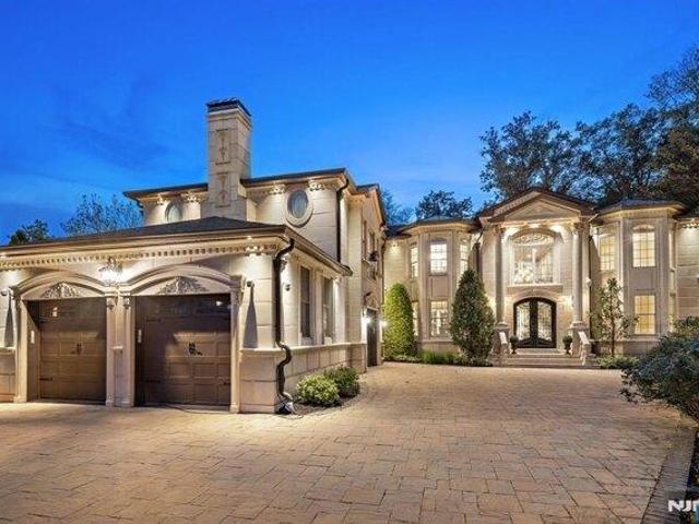 5 bedroom, Paramus NJ 07652 102280184