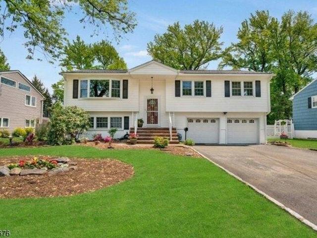 5 bedroom, Paramus NJ 07652 104834770
