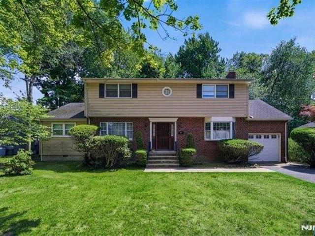 5 bedroom, Paramus NJ 07652 104374899
