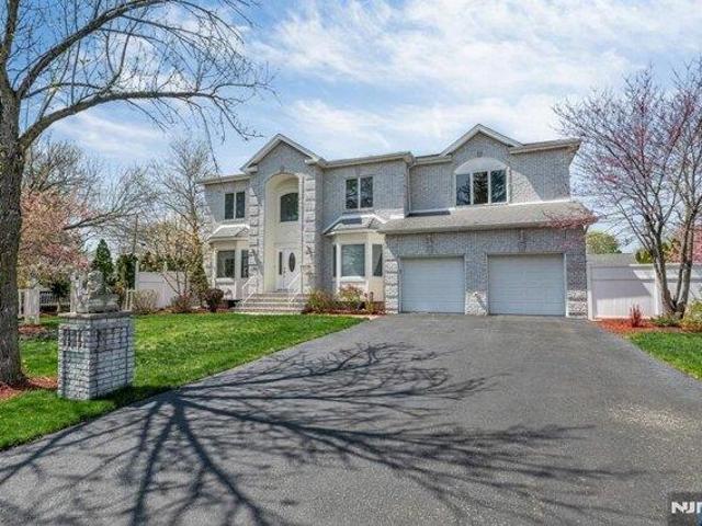 5 bedroom, Paramus NJ 07652 105125008