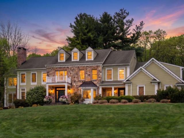 5 bedroom, Peapack Gladstone Boro NJ 07934 102339319