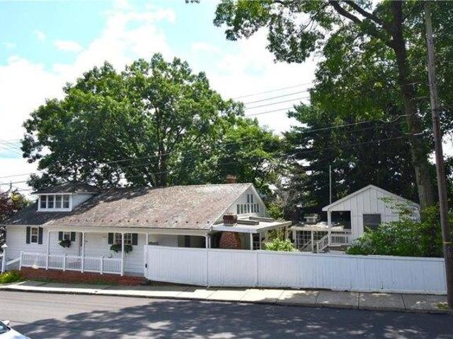 5 bedroom, Pen Argyl PA 18072 104908855
