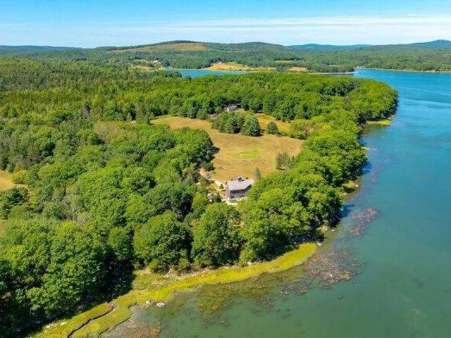 5 bedroom, Penobscot ME 04476 LS102565157