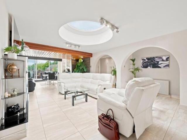 5 bedroom penthouse for sale in Lucknow Road, Nottingham, NG3