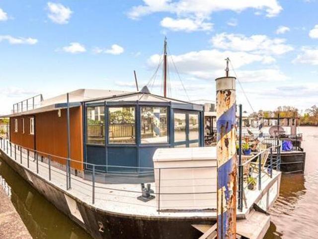 5 Bedroom Penthouse For Sale In Wandsworth Pier, London