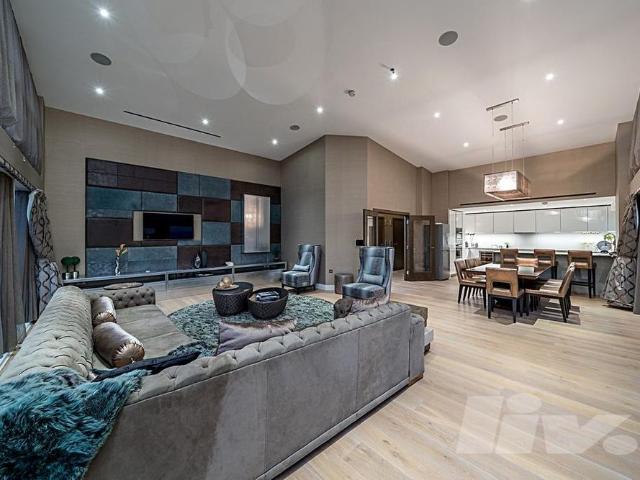 5 bedroom penthouse to rent