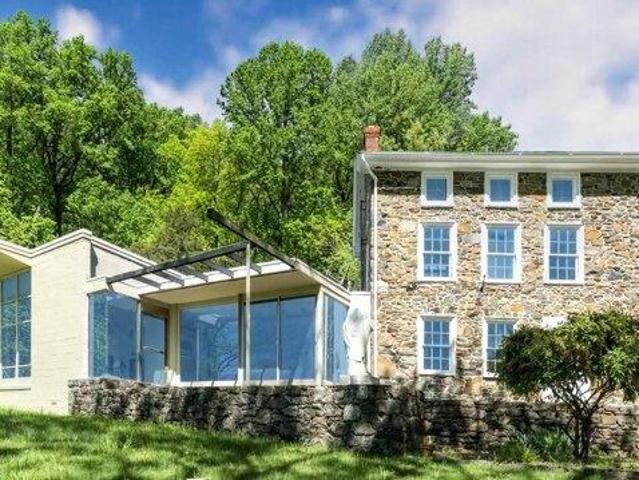 5 bedroom, Phoenixville PA 19460 LS93448289