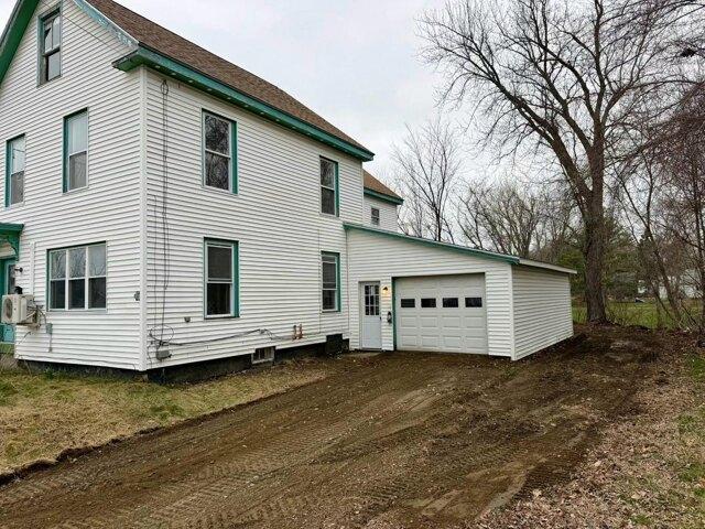 5 bedroom, Pittsfield ME 04967 101705766