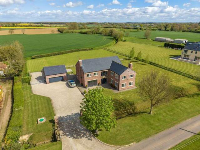 5 Bedroom Detached House