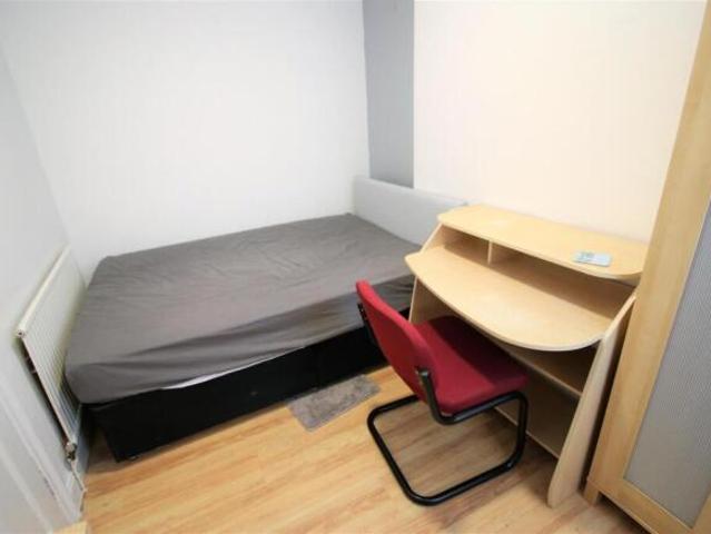 5 bedroom private hall for rent in Wyresdale Road, Lancaster, LA1