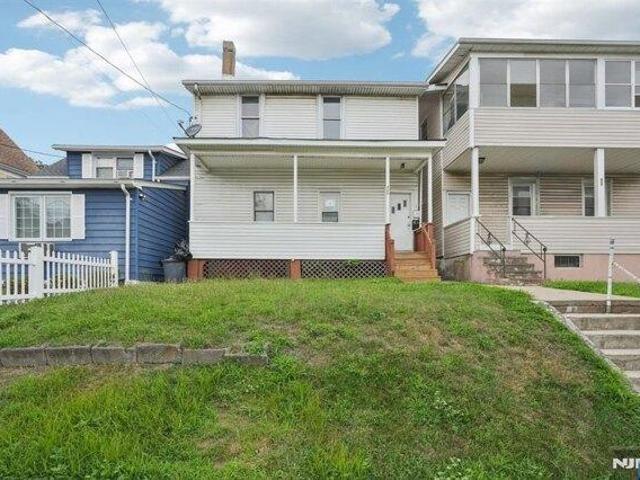 5 bedroom, Prospect Park NJ 07508 102762275