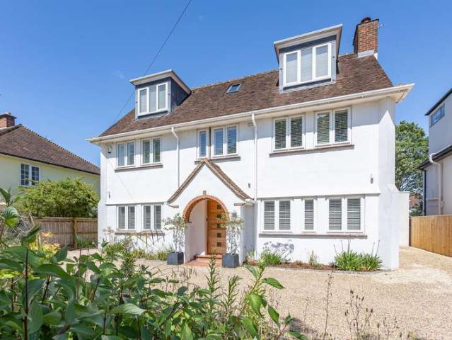 5 Bedroom Property