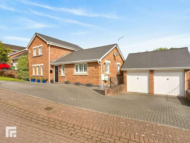5 Bedroom Property