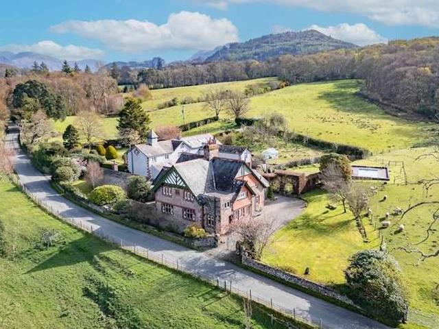 5 Bedroom Property