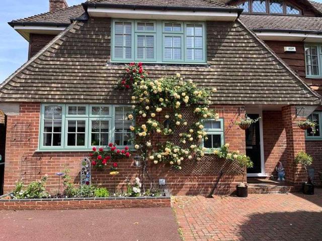 5 Bedroom Property