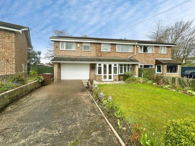 5 Bedroom Property