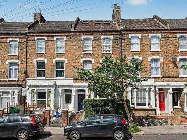 5 Bedroom Property