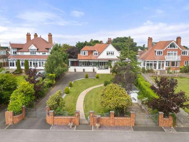 5 Bedroom Property