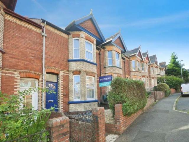 5 Bedroom Property
