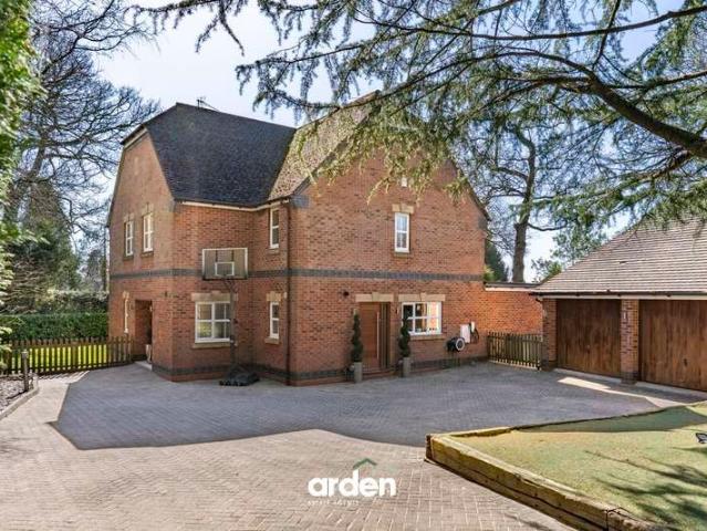5 Bedroom Property