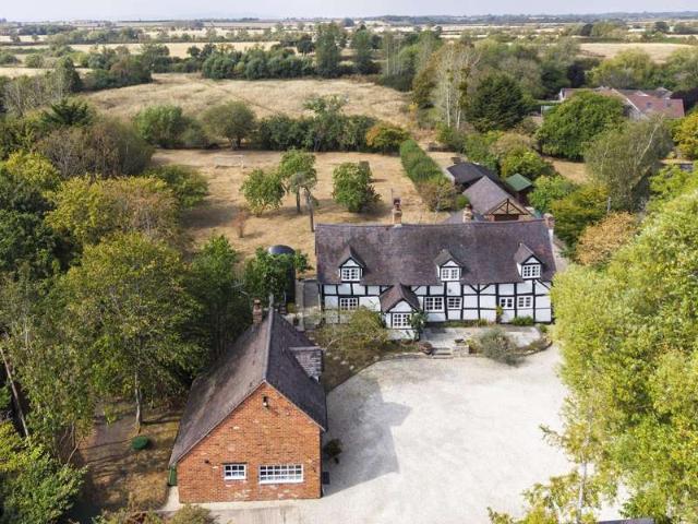 5 Bedroom Property