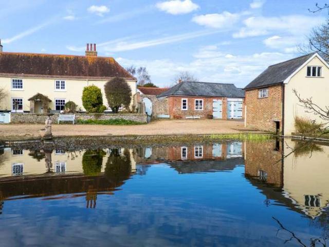 5 Bedroom Property