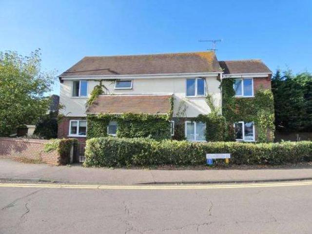 5 Bedroom Property