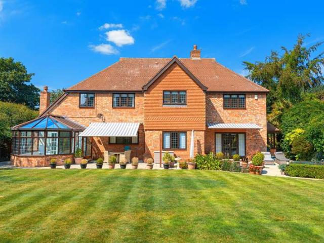 5 Bedroom Property