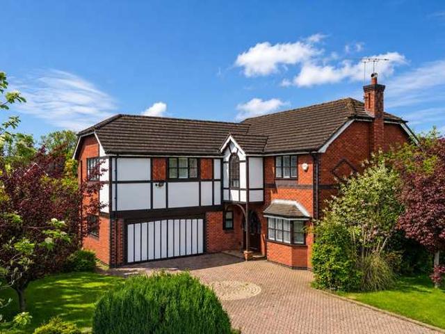 5 Bedroom Property