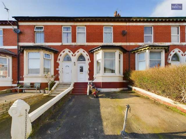 5 Bedroom Property