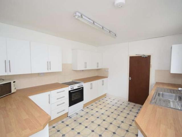 5 Bedroom Property